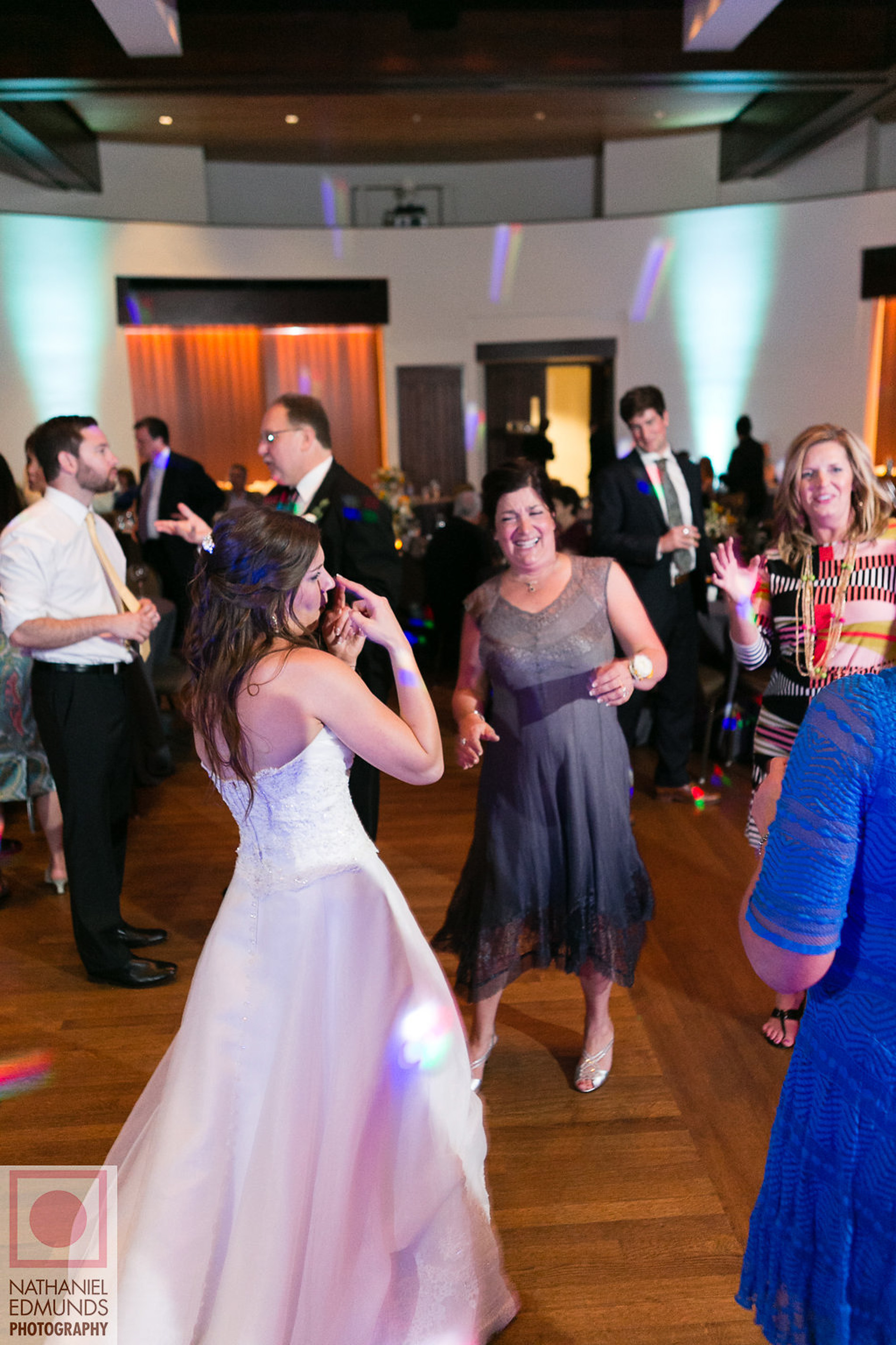Megan + Keith, Eiteljorg Wedding - Kahns Catering
